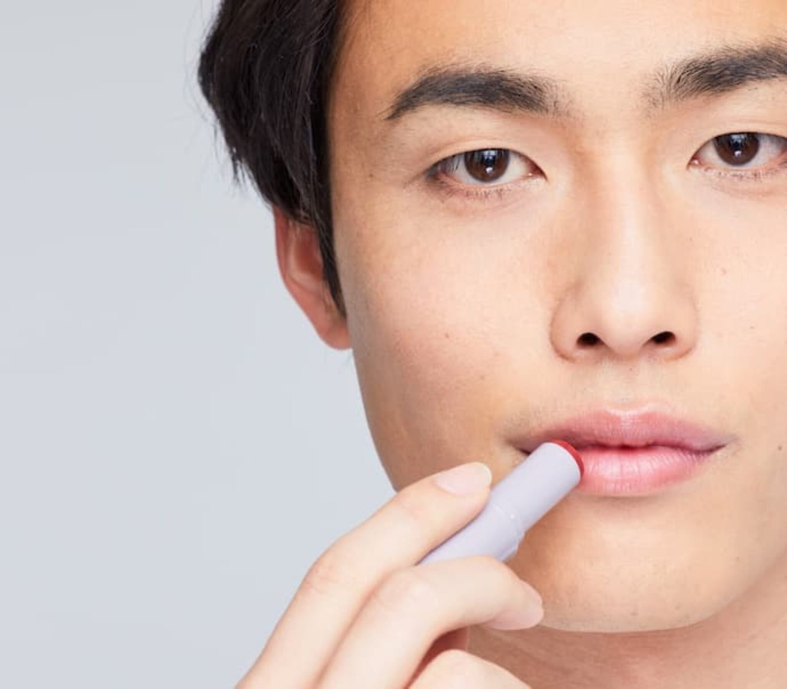 Melhores Protetores Labiais de 2025: Com Filtro Solar, para o Frio ...